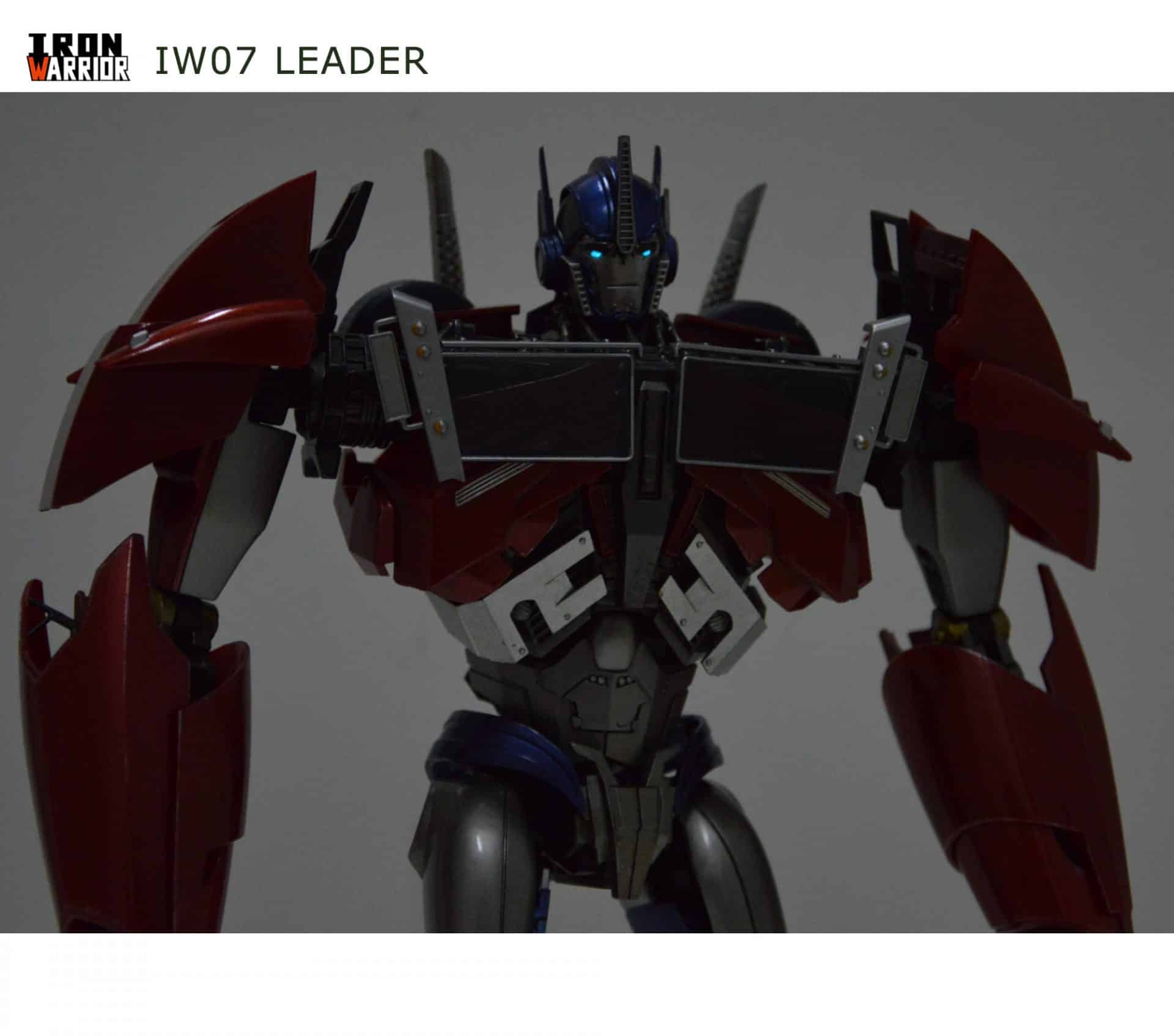 Iron Warrior - IW-07 : Leader (DLX Optimus TFP) | IACON STORE